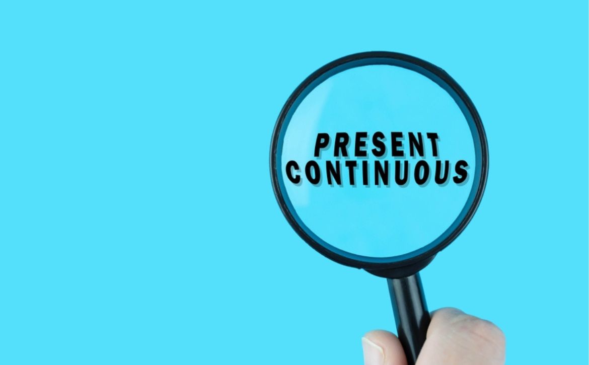 'Present Continuous' en inglés: uso y ejemplos - My English School™